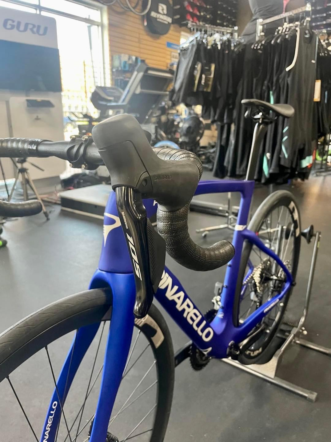 Pinarello F5 Shimano 105 Di2 12 Speed Impulse Blue - 2024 — Playtri The ...