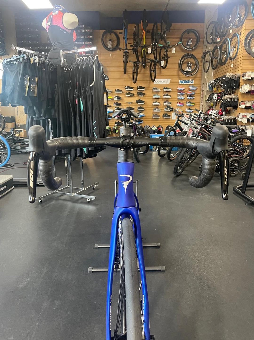 Pinarello F5 Shimano 105 Di2 12 Speed Impulse Blue - 2024 — Playtri The ...